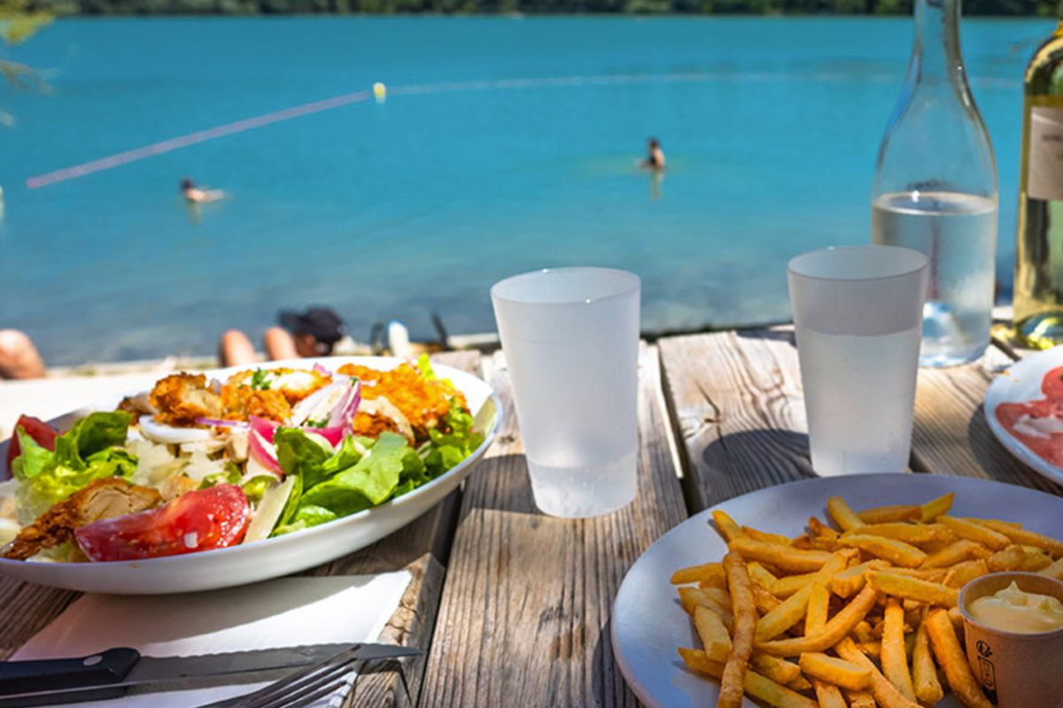 Camping De L'Etang De La Bonde - Sannes - tarifs et avis - Camping and co