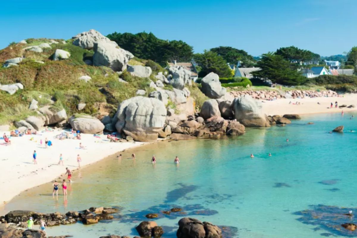 Camping Le Varquez Sur Mer - Plouha - tarifs et avis - Camping and co