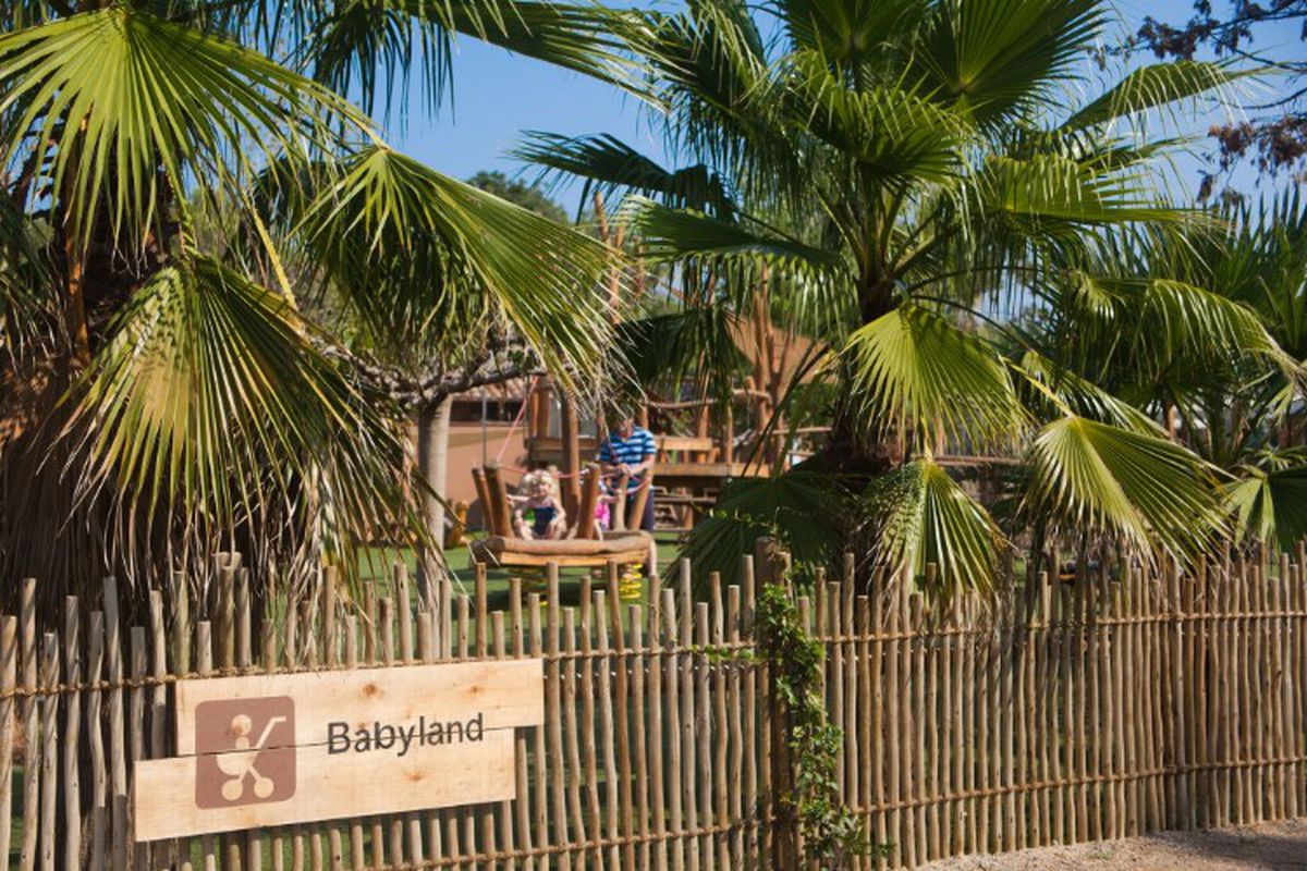 Camping Les Prairies de la Mer - Grimaud - tarifs et avis - Camping and co