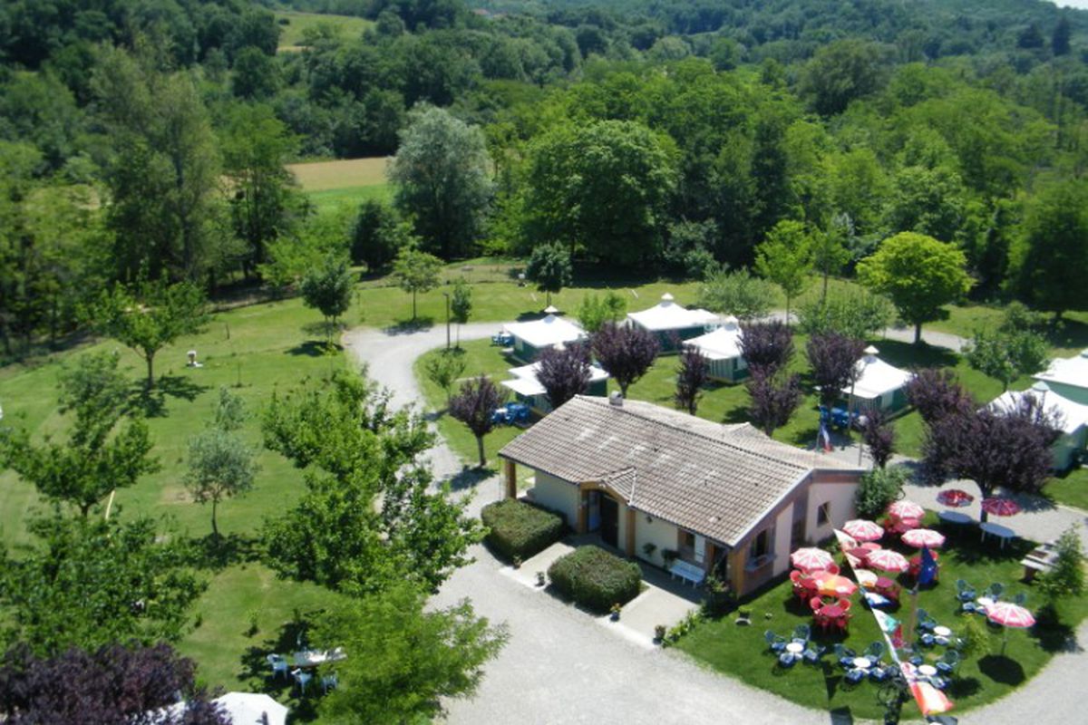 Camping Les Eychecadous - Artigat - tarifs et avis - Camping and co