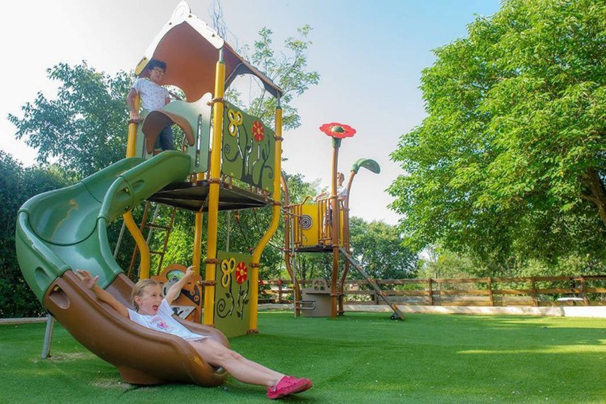 Camping Le Petit Bois - Ruoms - tarifs et avis - Camping and co