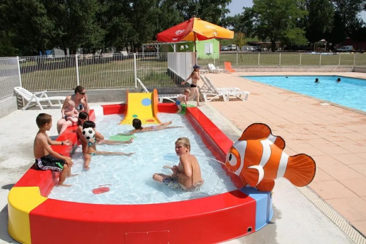 Camping Les Sablons Pont Du Chateau