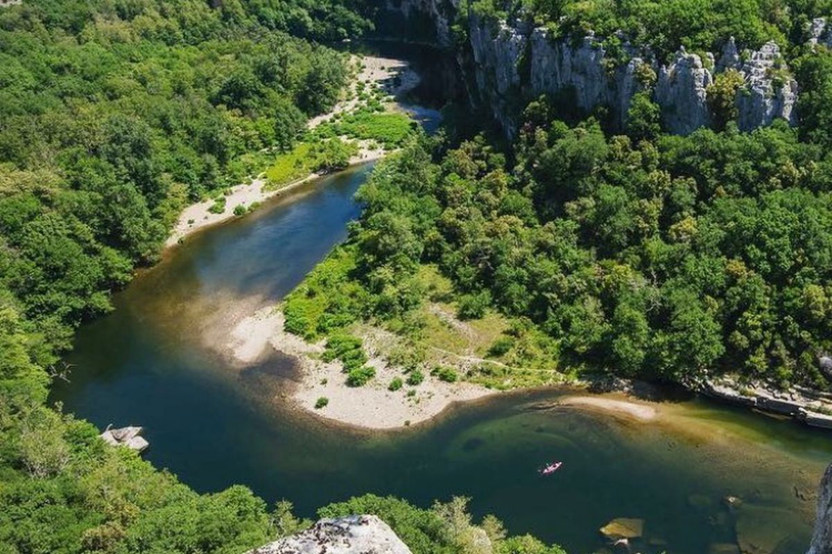 Camping Mazet Plage - Berrias-et-Casteljau - tarifs et avis - Camping ...