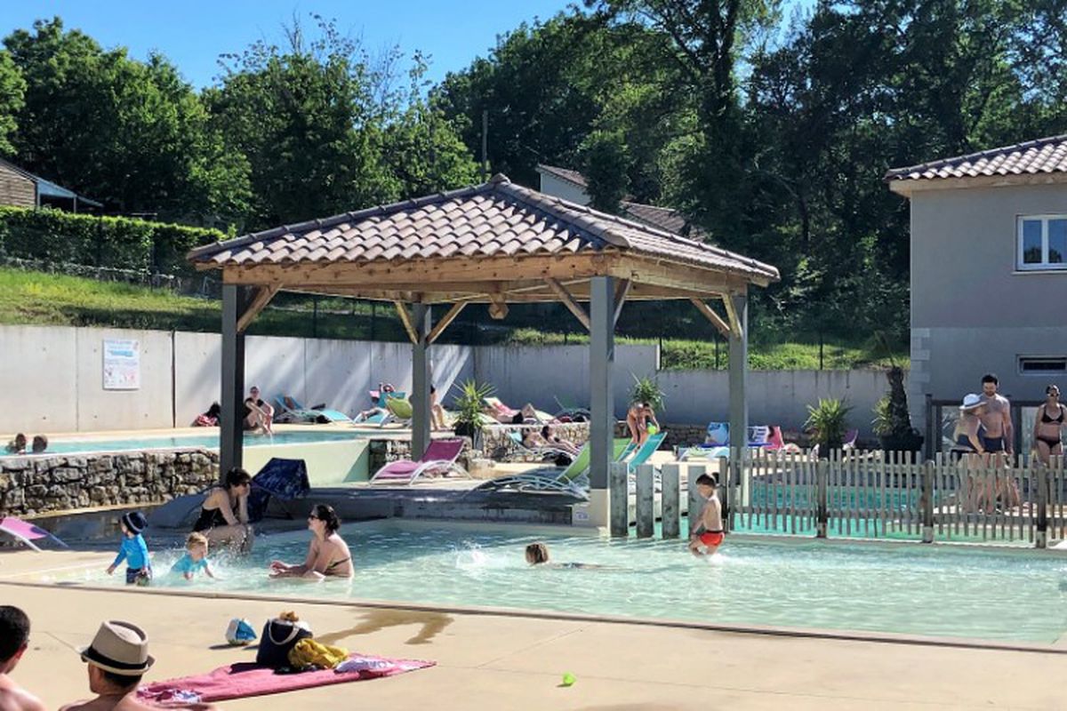 Camping Mazet Plage - Berrias-et-Casteljau - tarifs et avis - Camping ...
