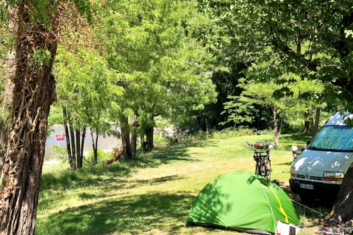 Camping Mazet Plage - Berrias-et-Casteljau - tarifs et avis - Camping ...