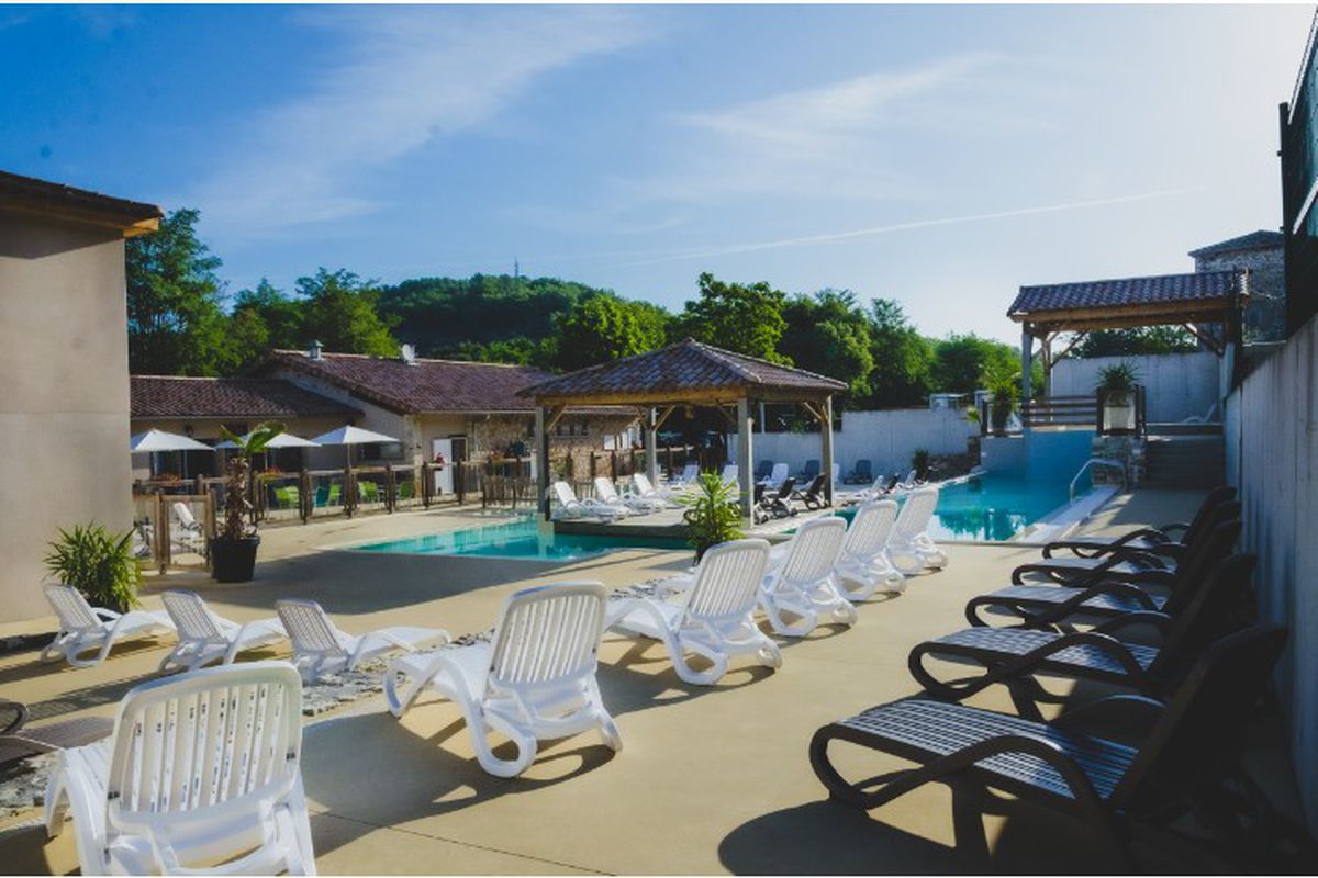 Camping Mazet Plage - Berrias-et-Casteljau - tarifs et avis - Camping ...