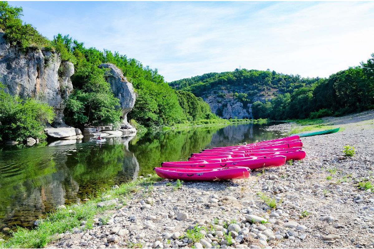 Camping Mazet Plage - Berrias-et-Casteljau - tarifs et avis - Camping ...