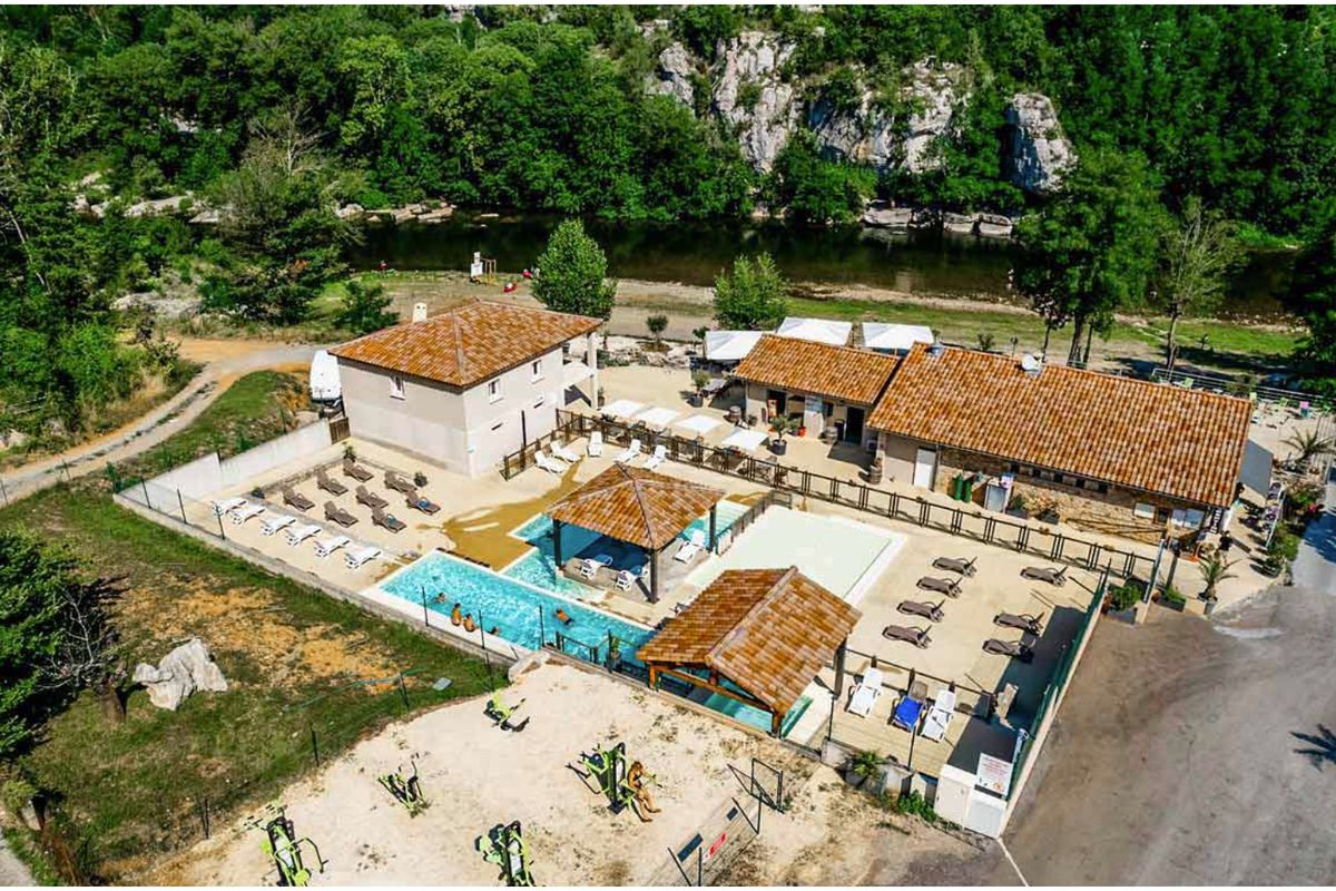 Camping Mazet Plage - Berrias-et-Casteljau - tarifs et avis - Camping ...
