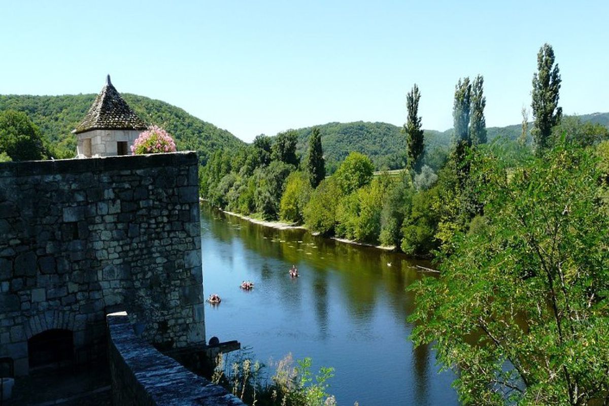 Camping Château De Lacomte Country Club - Carlucet - tarifs et avis ...