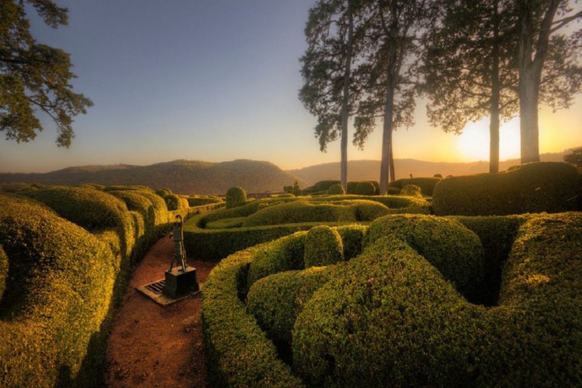 Camping Château De Lacomte Country Club - Carlucet - tarifs et avis ...