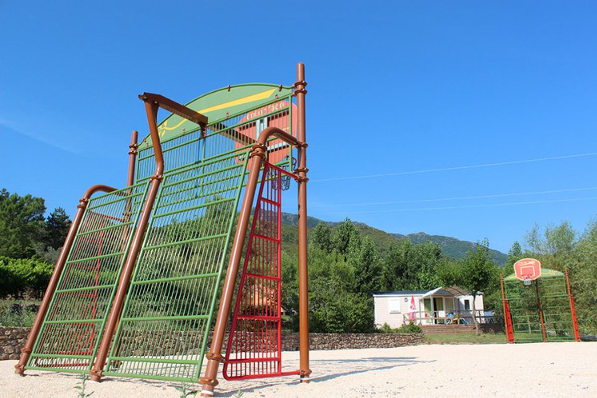 Camping Le Pradal - Vans - tarifs et avis - Camping and co