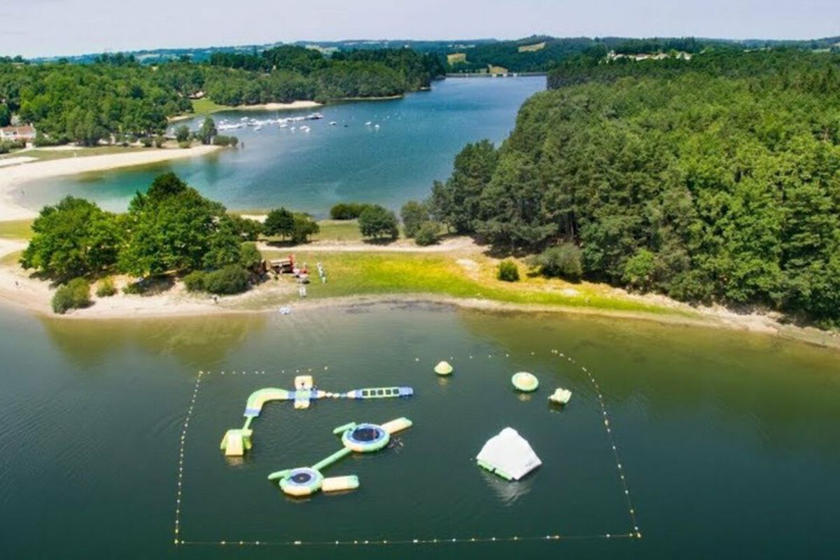 Camping Les Rives Du Lac Cantalès - Saint-Gérons - tarifs et avis ...