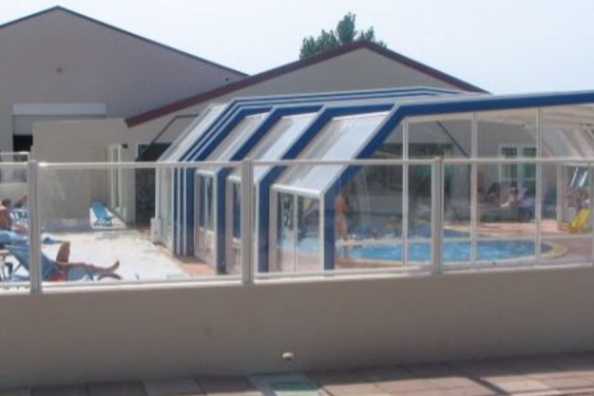 Camping Le Grand Pré - Tranche-sur-Mer - tarifs et avis - Camping and co