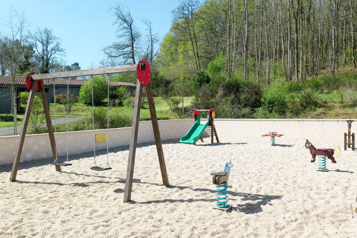 Résidence Les Hameaux de Pomette - Marminiac - tarifs et avis - Camping ...