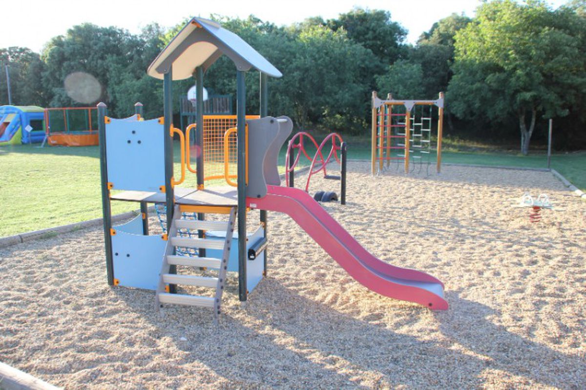 Camping Les Chênes - Junas - tarifs et avis - Camping and co
