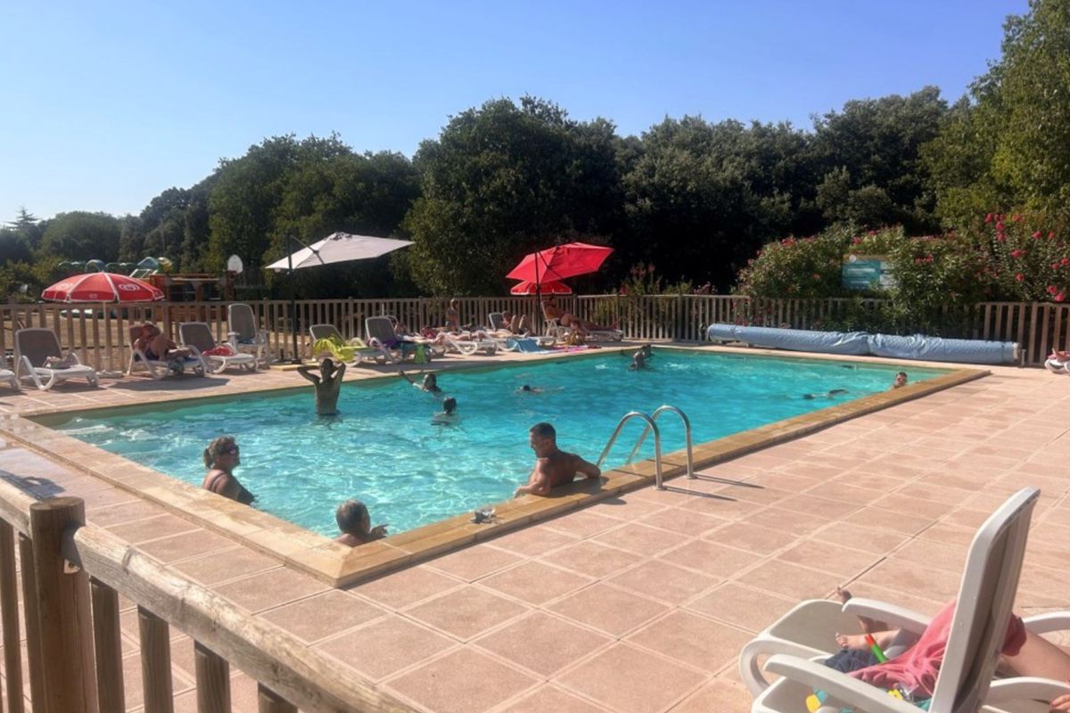 Camping Les Chênes - Junas - tarifs et avis - Camping and co