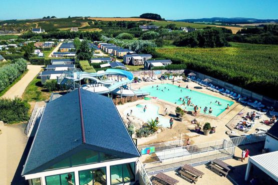 Camping La Plage De Tréguer - Plomodiern