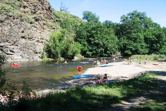 Camping Les Gorges de l'Allier - Langeac - tarifs et avis - Camping and co