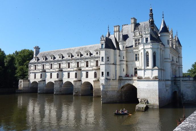 Camping Château de la Rolandière - Trogues - tarifs et avis - Camping ...
