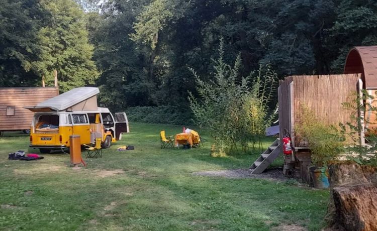 Camping L'eau Mère - Puy-de-Dôme