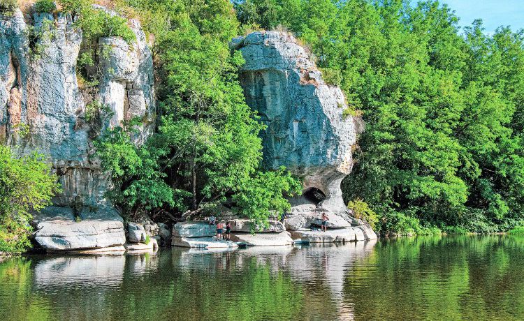 Mazet Plage - tarifs et avis Camping - 07460 Berrias-et-Casteljau ...